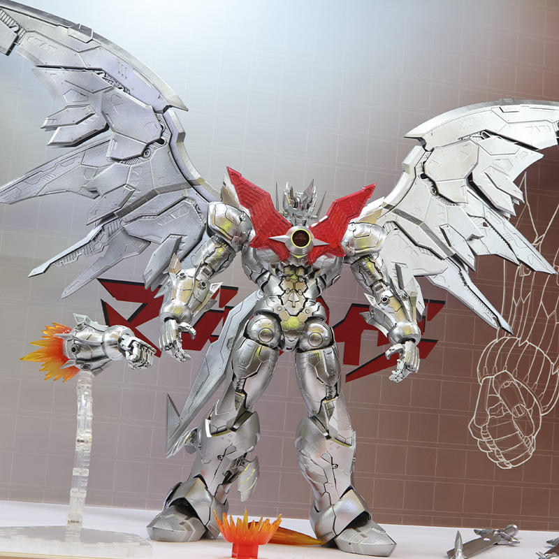 Tron Model - Mazin Kaiser